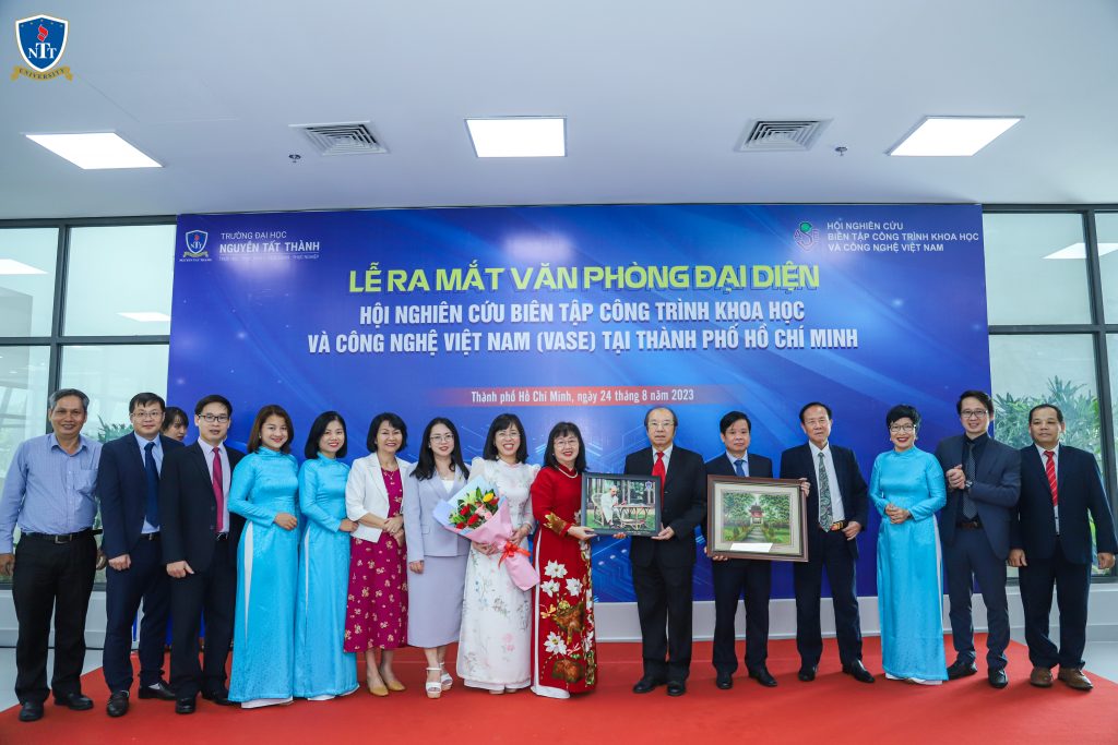 The Vietnam Association for Science and Technology Editors (VASE) has ...